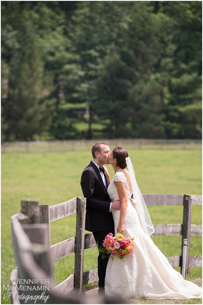 A Caves Farm wedding: Libbie + Doug - Jennifer McMenamin Photography ...